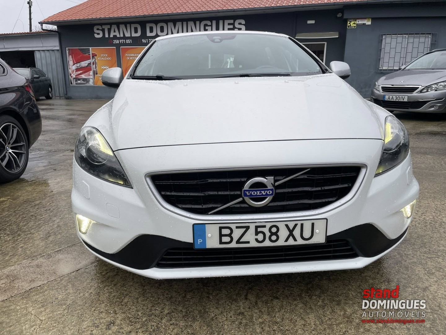 Volvo V40 2.0 R Design :: Citadino :: Stand Domingues